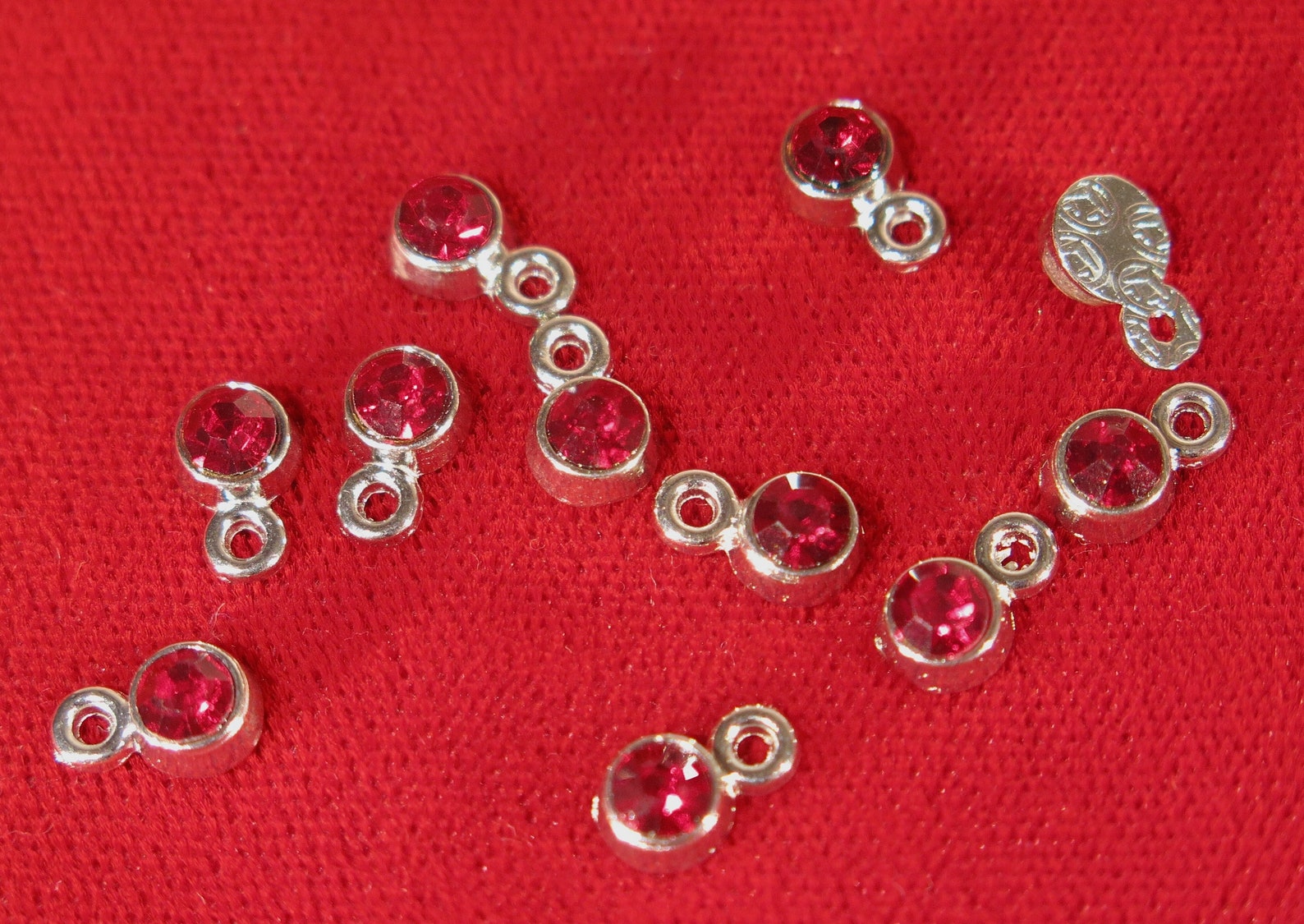 10pc 5mm garnet Dark Red Color Charms in Antique - Etsy