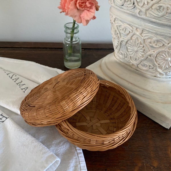 Small Basket With Lid - Etsy