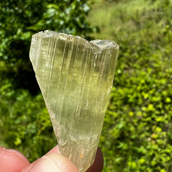 Hiddenite Crystal - Etsy