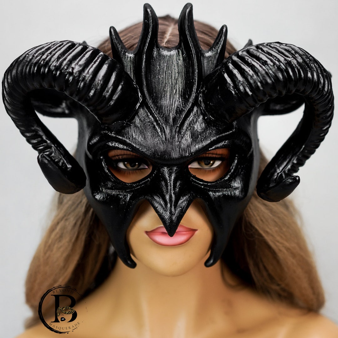 Scary Demon Devil Ram Horns Halloween Mask for Men Black Devil Horns ...