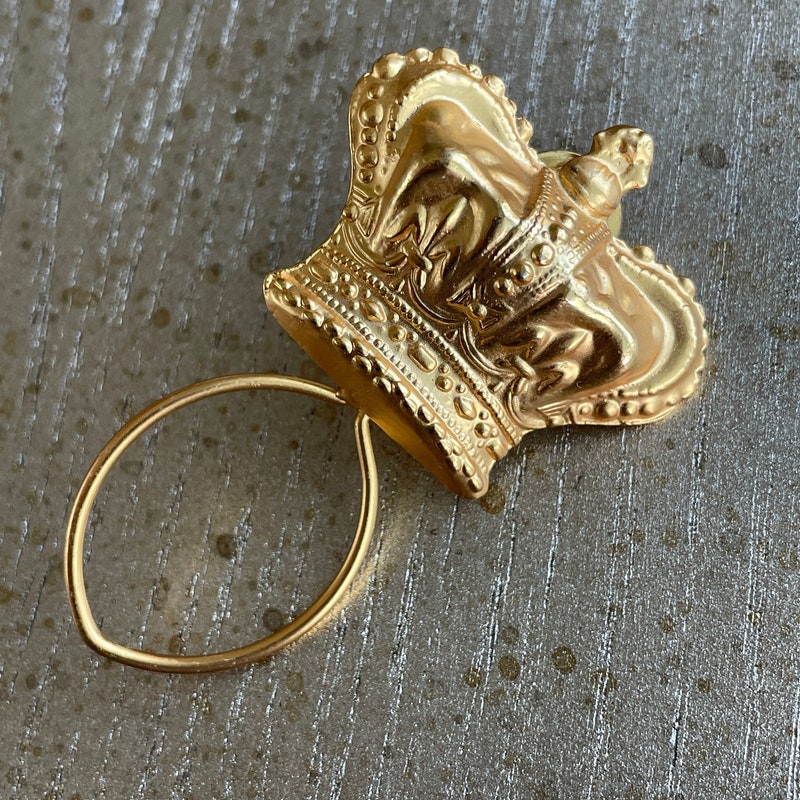 Crown Pin - Etsy