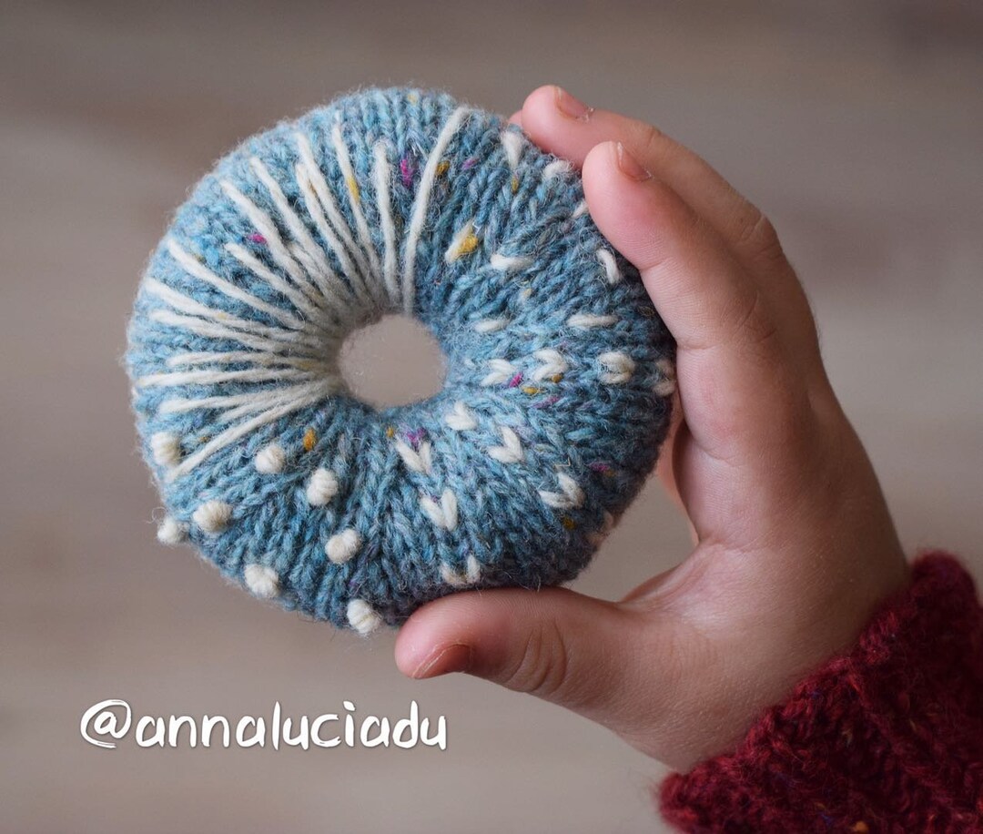 English PDF Pattern, 3 Sizes | Knit Donuts, Knitted Donuts, Donut ...