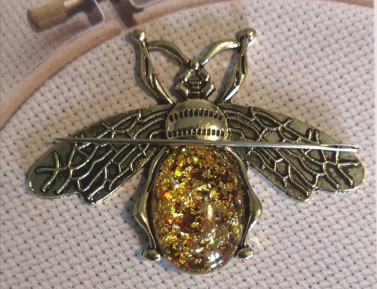 Gold Bee Needle Minder Needle Keep Needle Minder Needle - Etsy