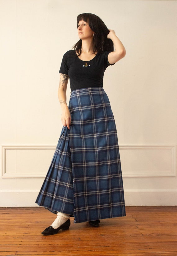 1970s Vintage Tartan Wool Suit Princess Mary Stewart Gem