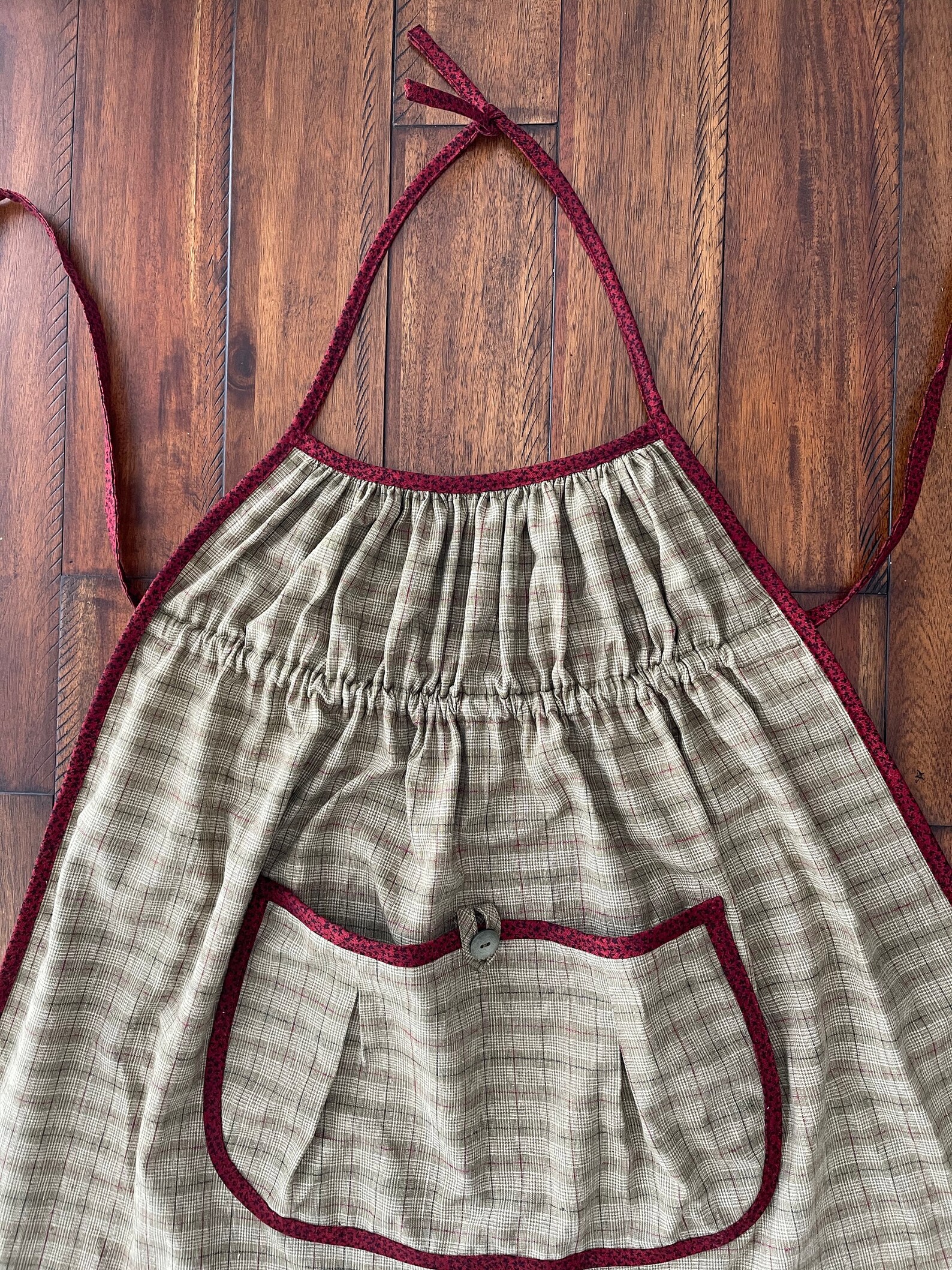 Vintage 70's style apron made from woven plaid fabric & | Etsy