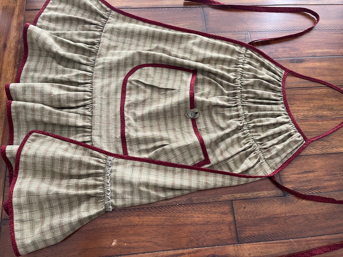 Vintage 70's style apron made from woven plaid fabric & | Etsy