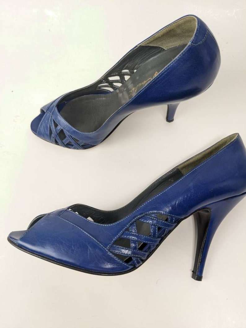 Cobalt Blue Low Heel Italian Leather Shoe Peep Toe Vintage Size 5 Retro ...