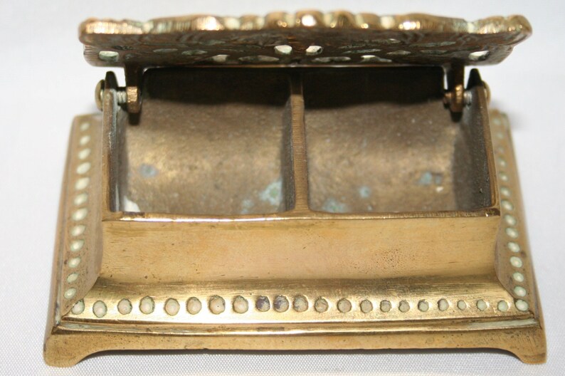 Small Decorative Vintage Solid Brass Stamp Box /.memsartshop - Etsy