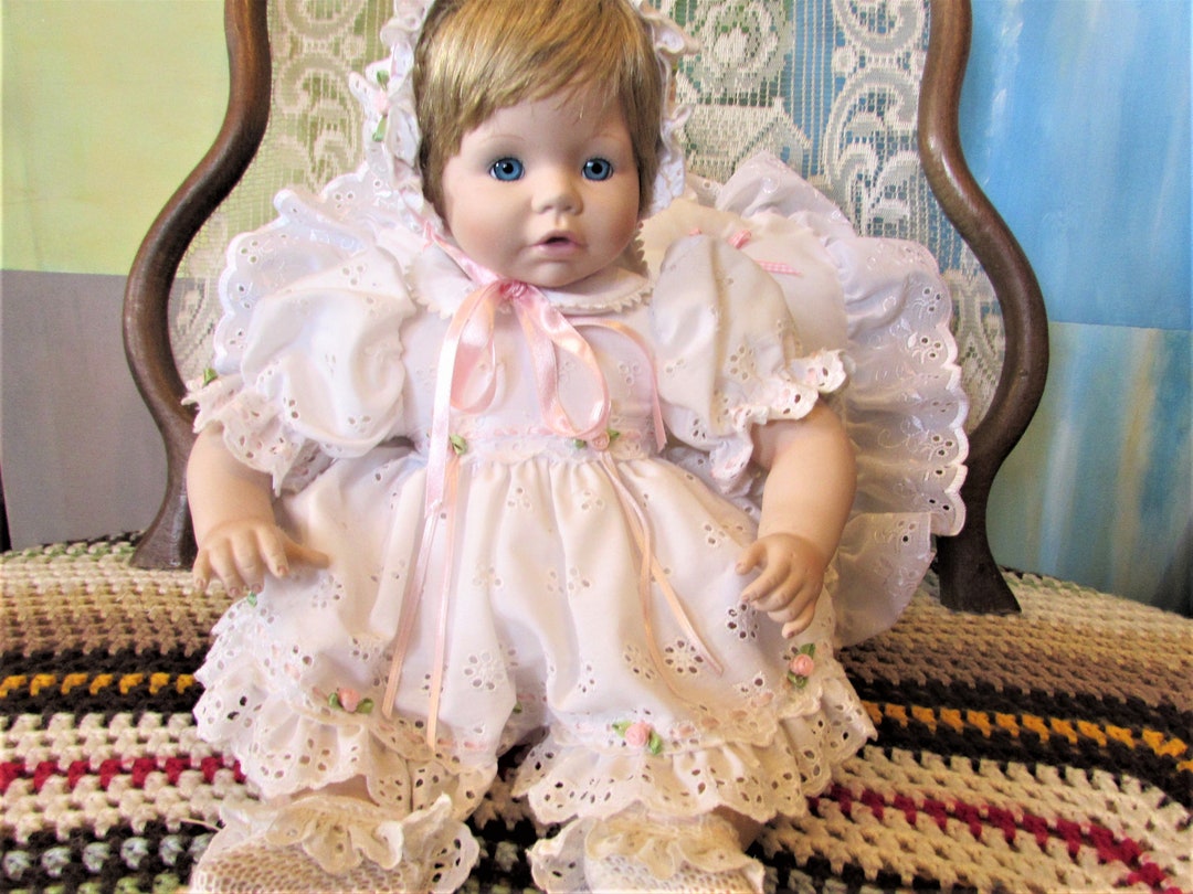 Vintage Porcelain Doll With Maker Mark on Back of Neck No M8923. - Etsy