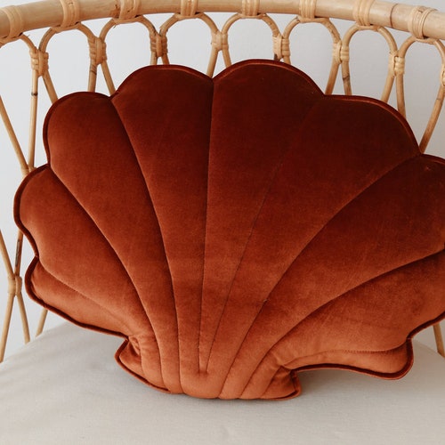Velvet Shell Pillow beige Pearl - Etsy