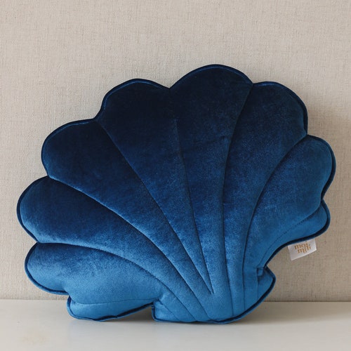 Velvet Shell Pillow beige Pearl - Etsy