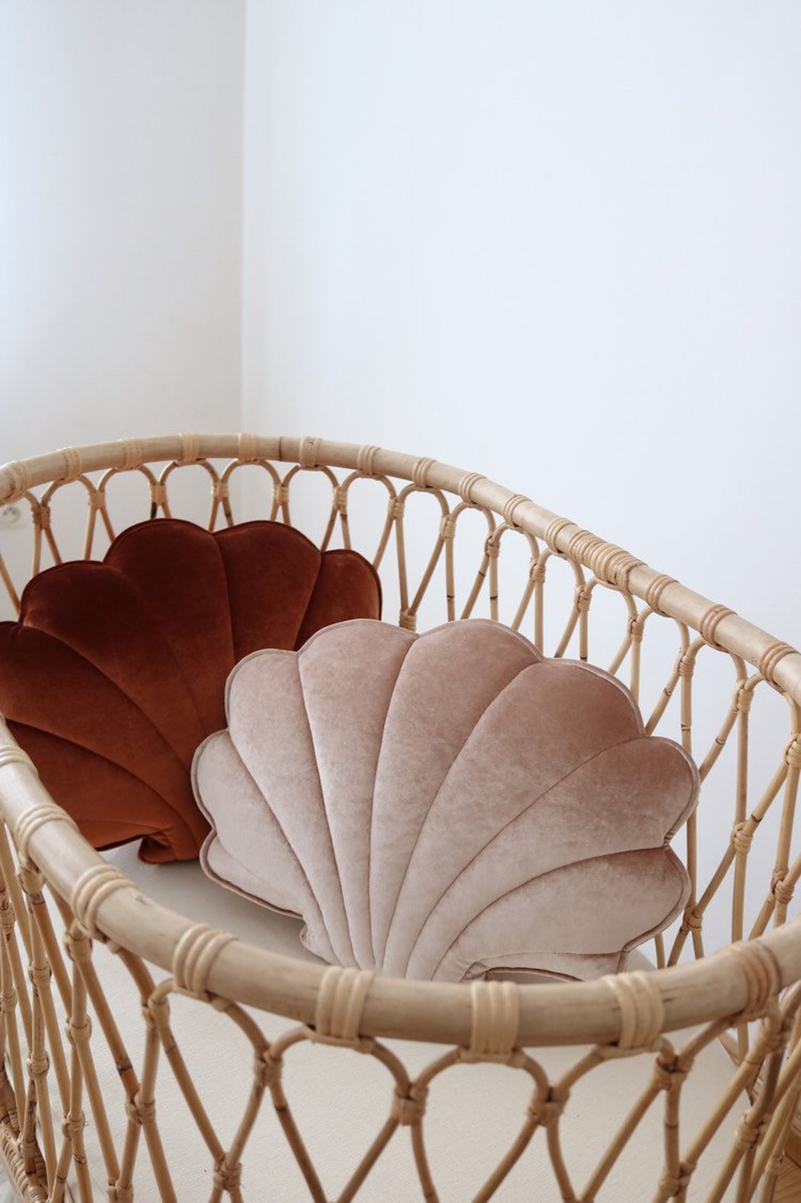 Velvet Shell Pillow beige Pearl - Etsy