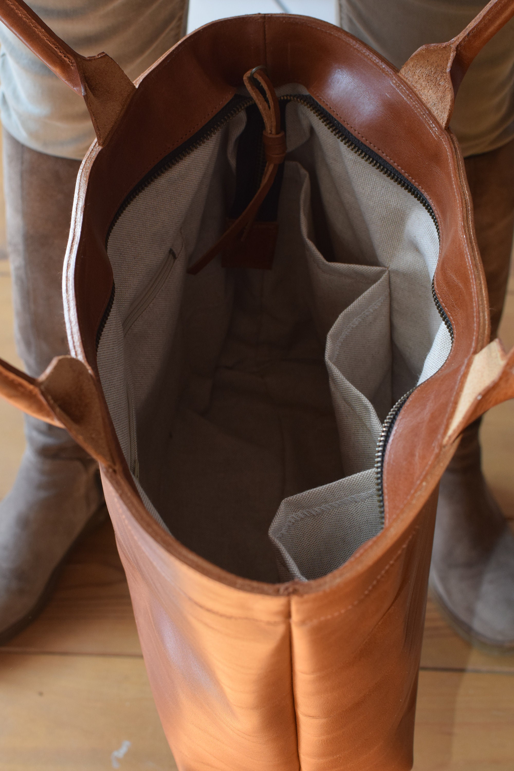 Cognac Leather tote bag with zipper and inside lining. Handmade ...