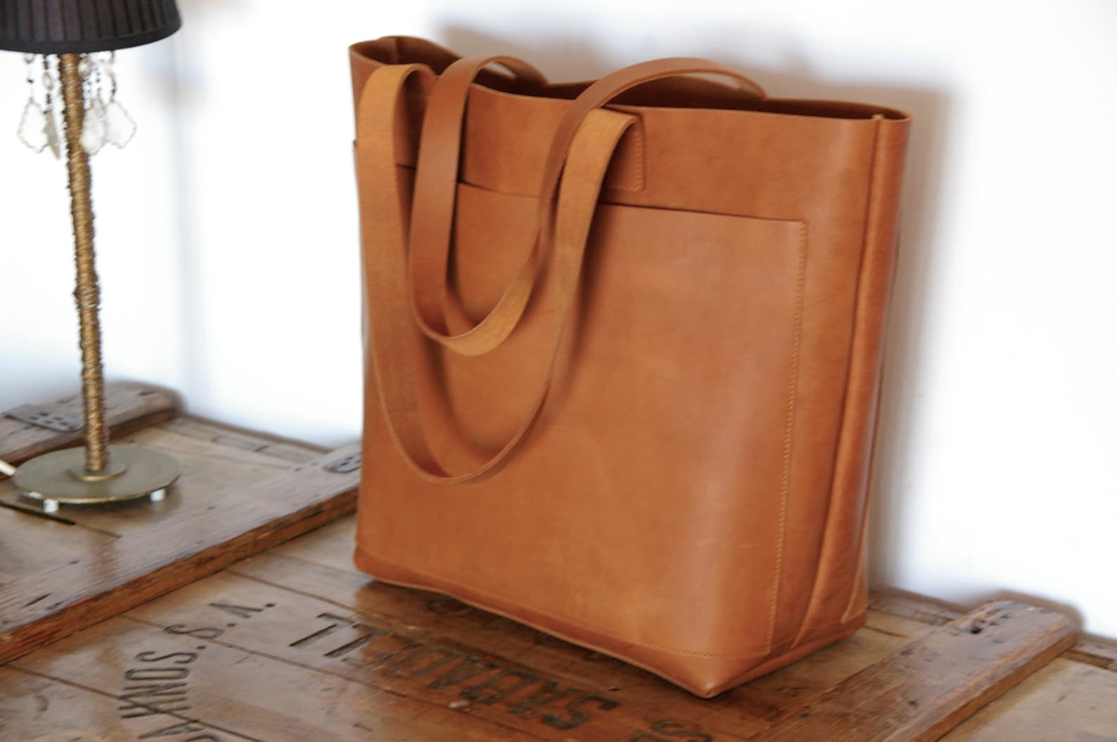 Oversized Camel Leather Tote Bag With Outside Pockets. Cap Sa Sal Bag ...