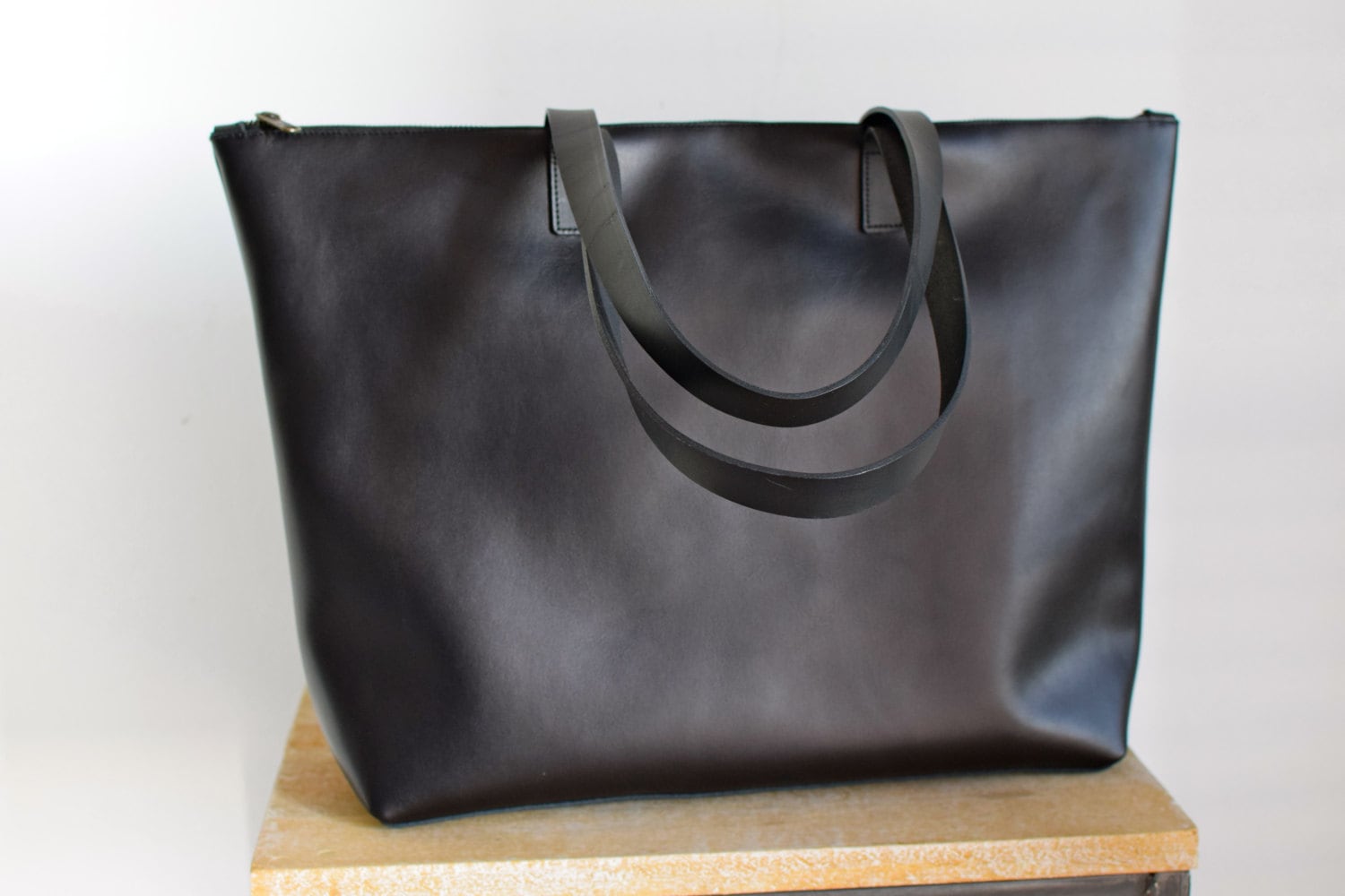 Oversized Black Leather bag with zip and inside lining with 4 | Etsy