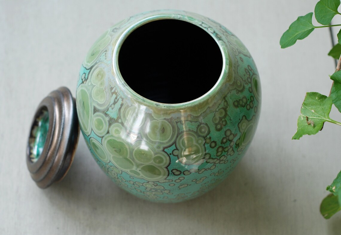 Medium Cremation Urn Urns for Human Ashes Subtle Urns for - Etsy