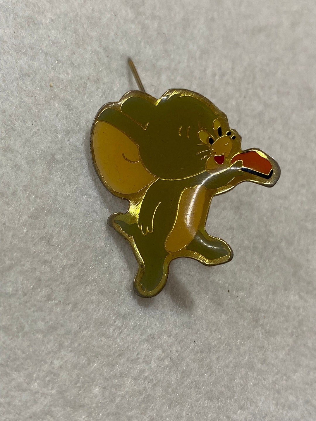 Vintage Retro Enamel Tom and Jerry Mouse Eating Cheese Pin Brooch Badge ...