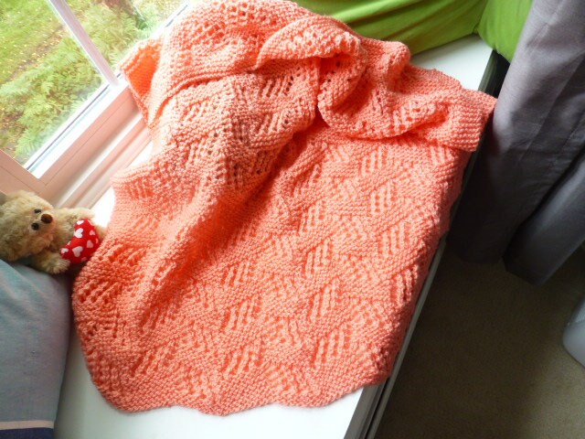 Lace and Knit Tilted Block Baby Blanket in Peach Yarn - Etsy
