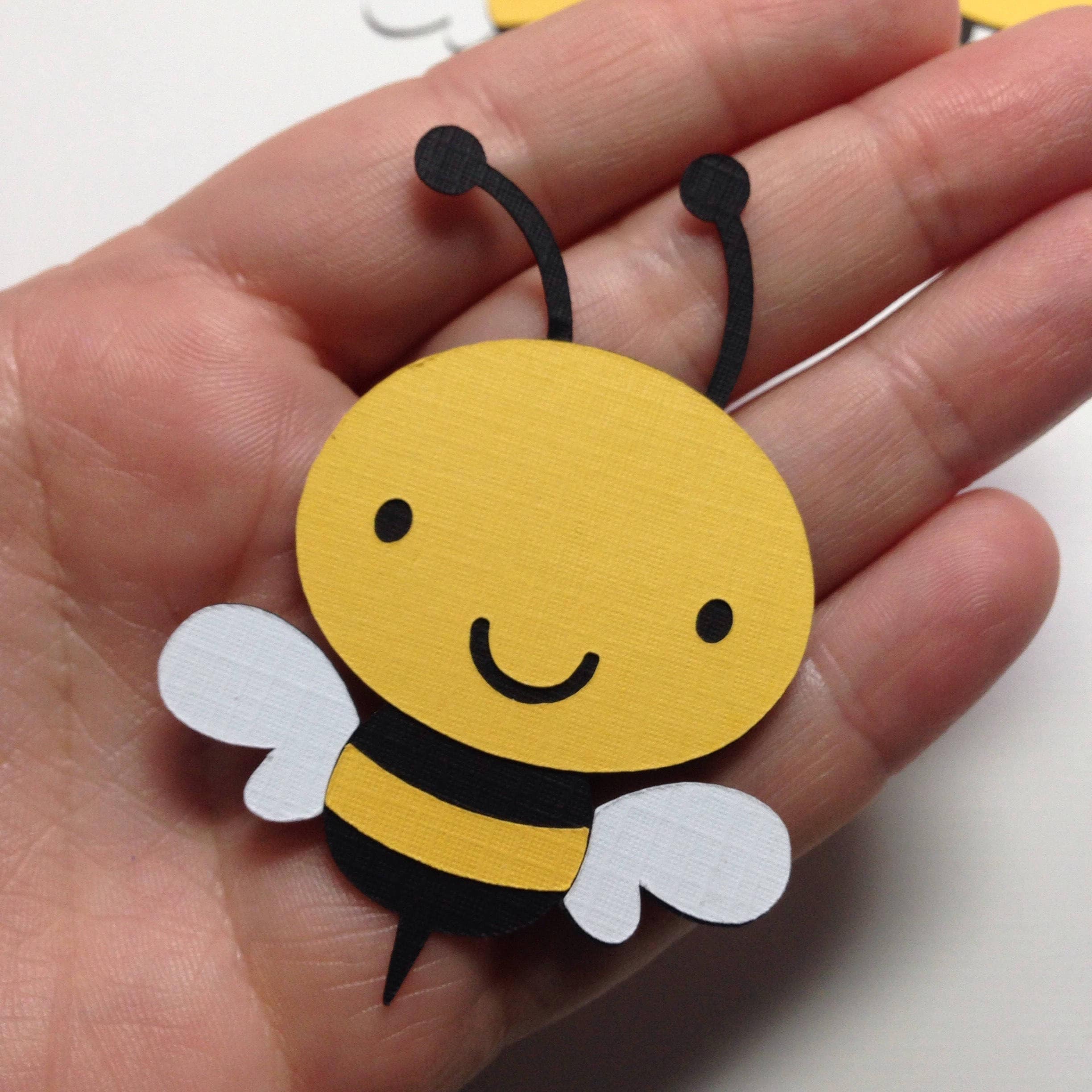 Bee Die Cuts Paper Bee Cut Outs Mom to BEE Baby Shower - Etsy Canada