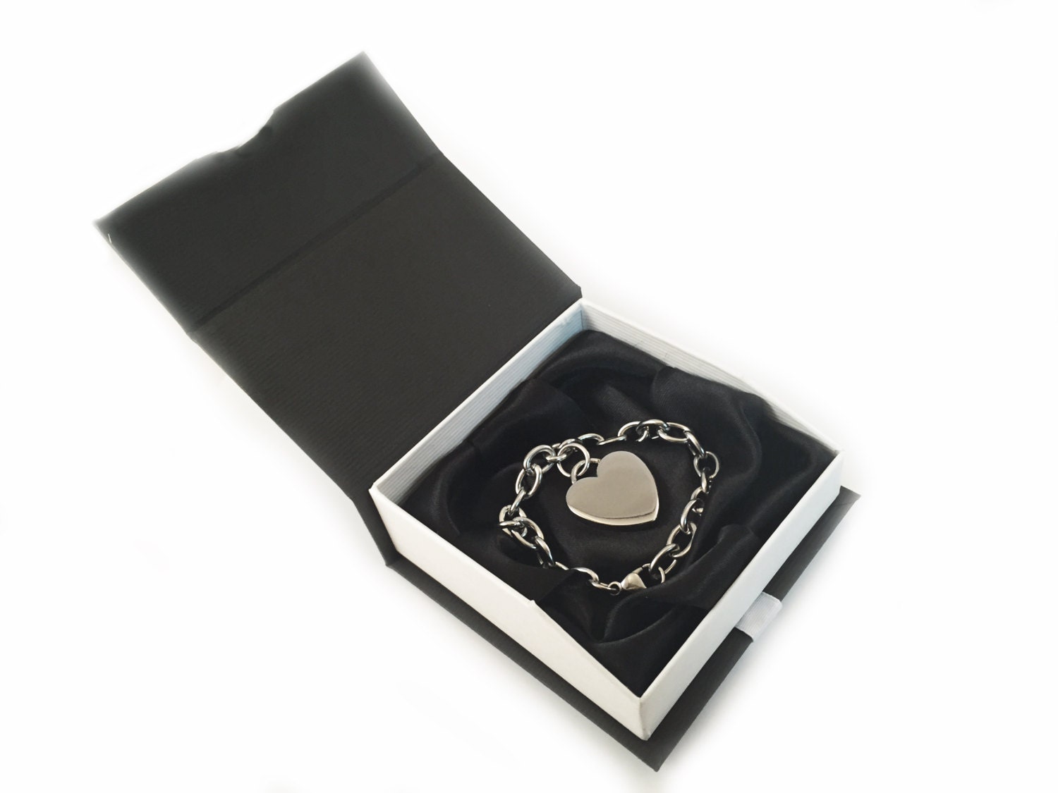 Ladies Bracelet Heart Chain Personalized Stainless Steel Engraved for ...