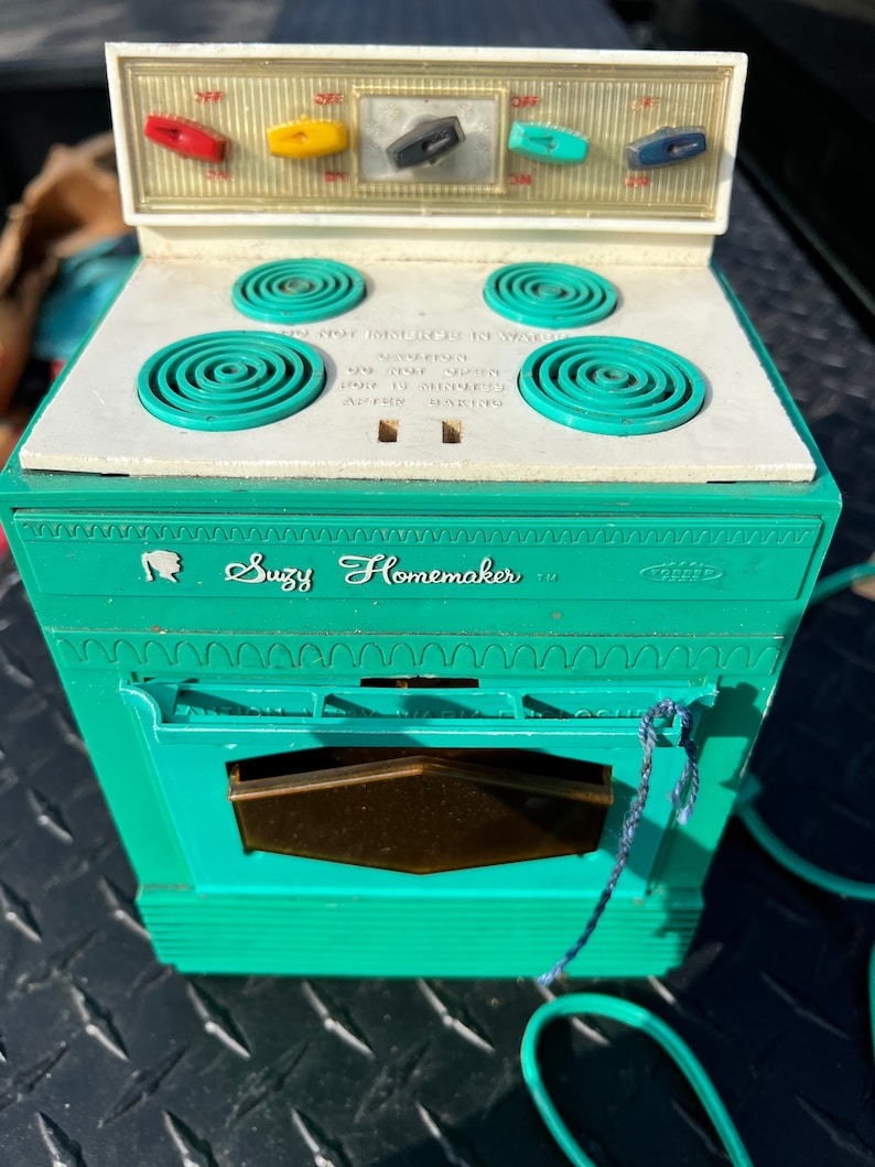 1960s Vintage Suzy Homemaker Toy Oven, With Original Pan. Plugs In - Etsy