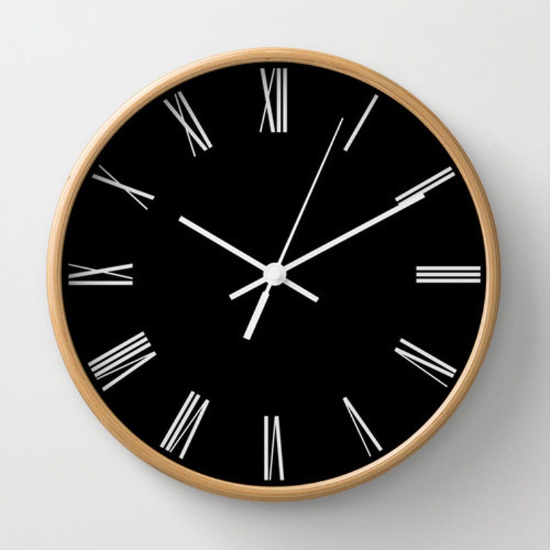 Reloj con números romanos clásico reloj blanco y negro que | Etsy