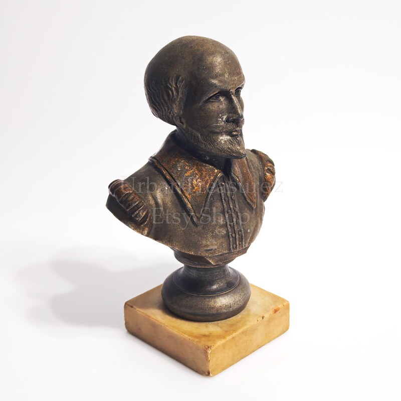 Shelf Statues - Etsy