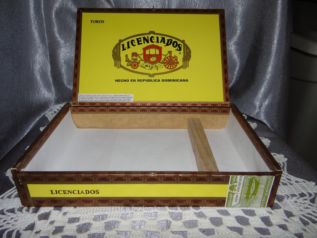 Vintage Empty Cigar Box With Wood Insert..,see Description - Etsy