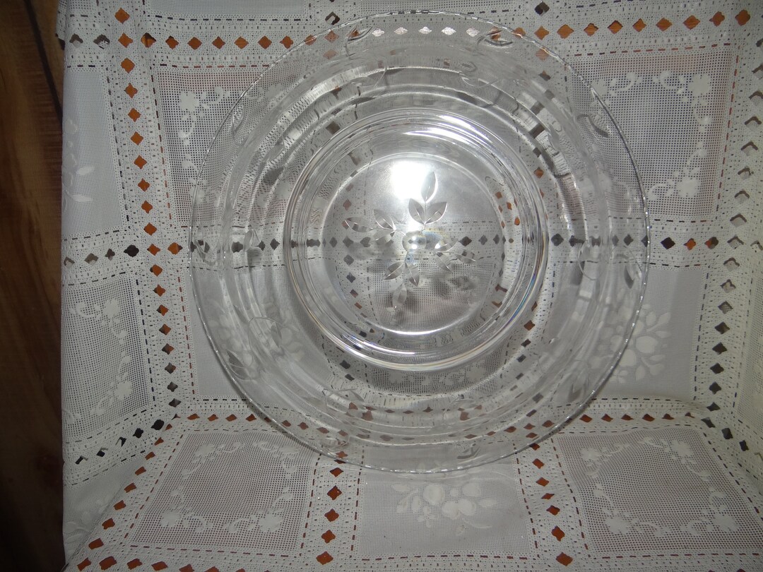 Beautiful Vintage 8 Inch Dinner Plates With Stunning Design and Sparkle ...