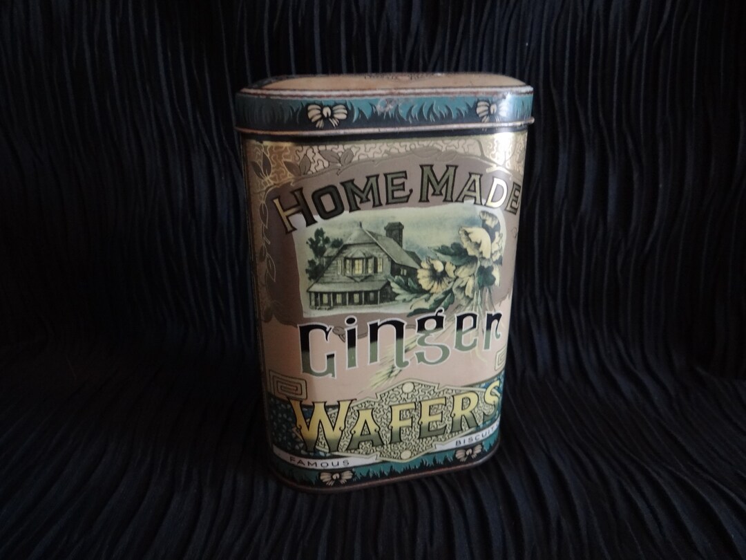 Beautiful Vintage Ginger Wafer Tin by Daher....please Read Description ...