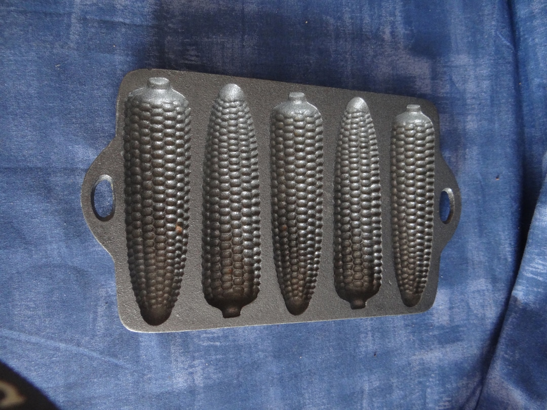 Vintage Cast Iron Corn Shaped Skillet/bakeware..please Read - Etsy