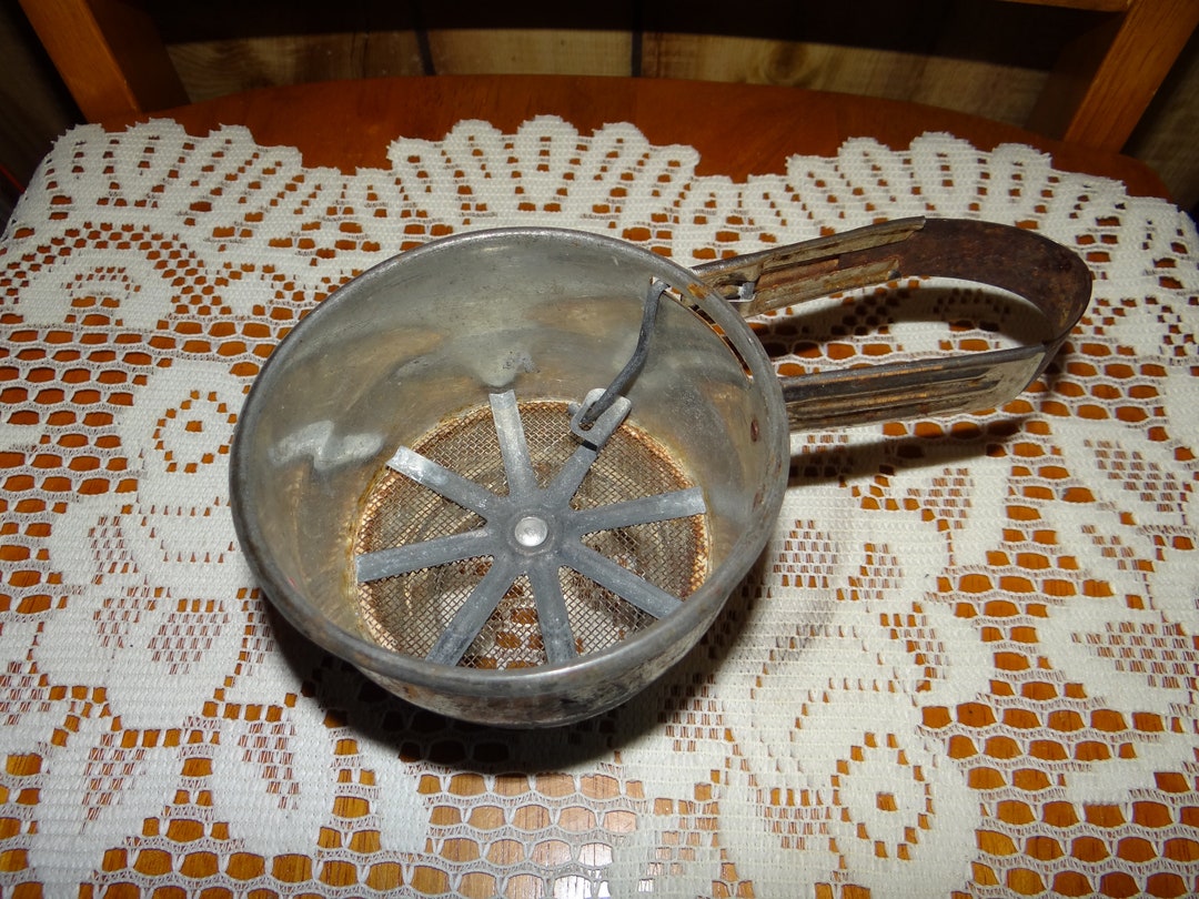 Vintage Browmell Hand Sifter - Etsy