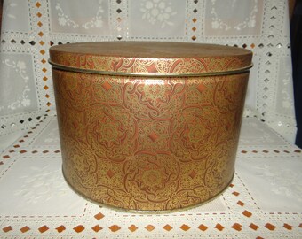 Vintage Large Square Tin Featuring the Bayswater | Etsy