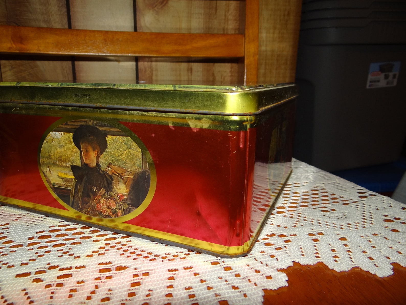 Vintage Large Square Tin Featuring the Bayswater - Etsy