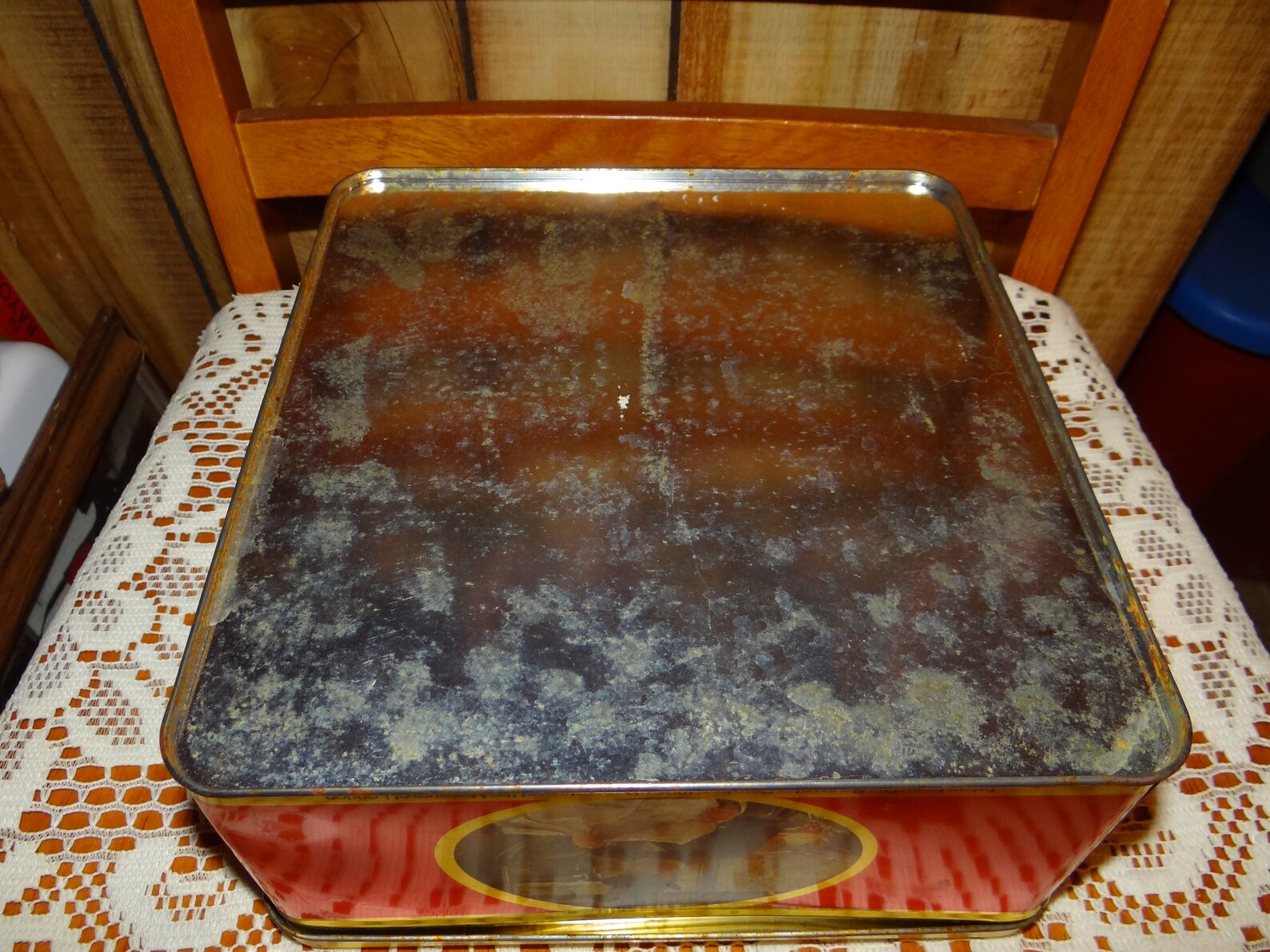 Vintage Large Square Tin Featuring the Bayswater - Etsy