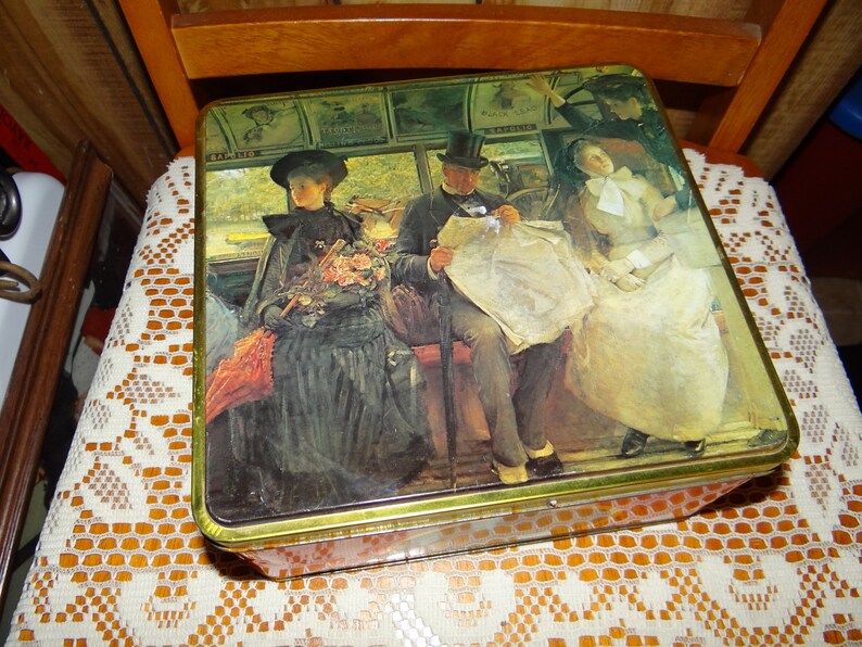 Vintage Large Square Tin Featuring the Bayswater - Etsy
