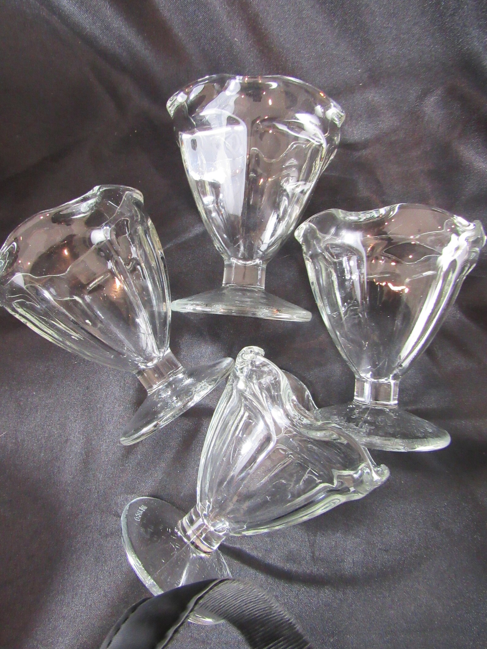 Vintage Ice Cream Sundae Glasses Parfait Scalloped Edge Footed - Etsy