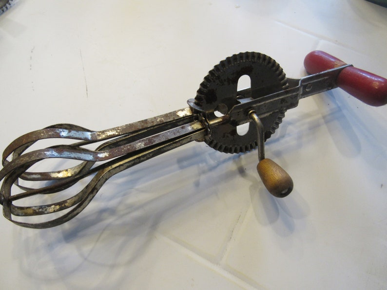 Vintage Hand Crank Egg Beater/primitive Retro - Etsy