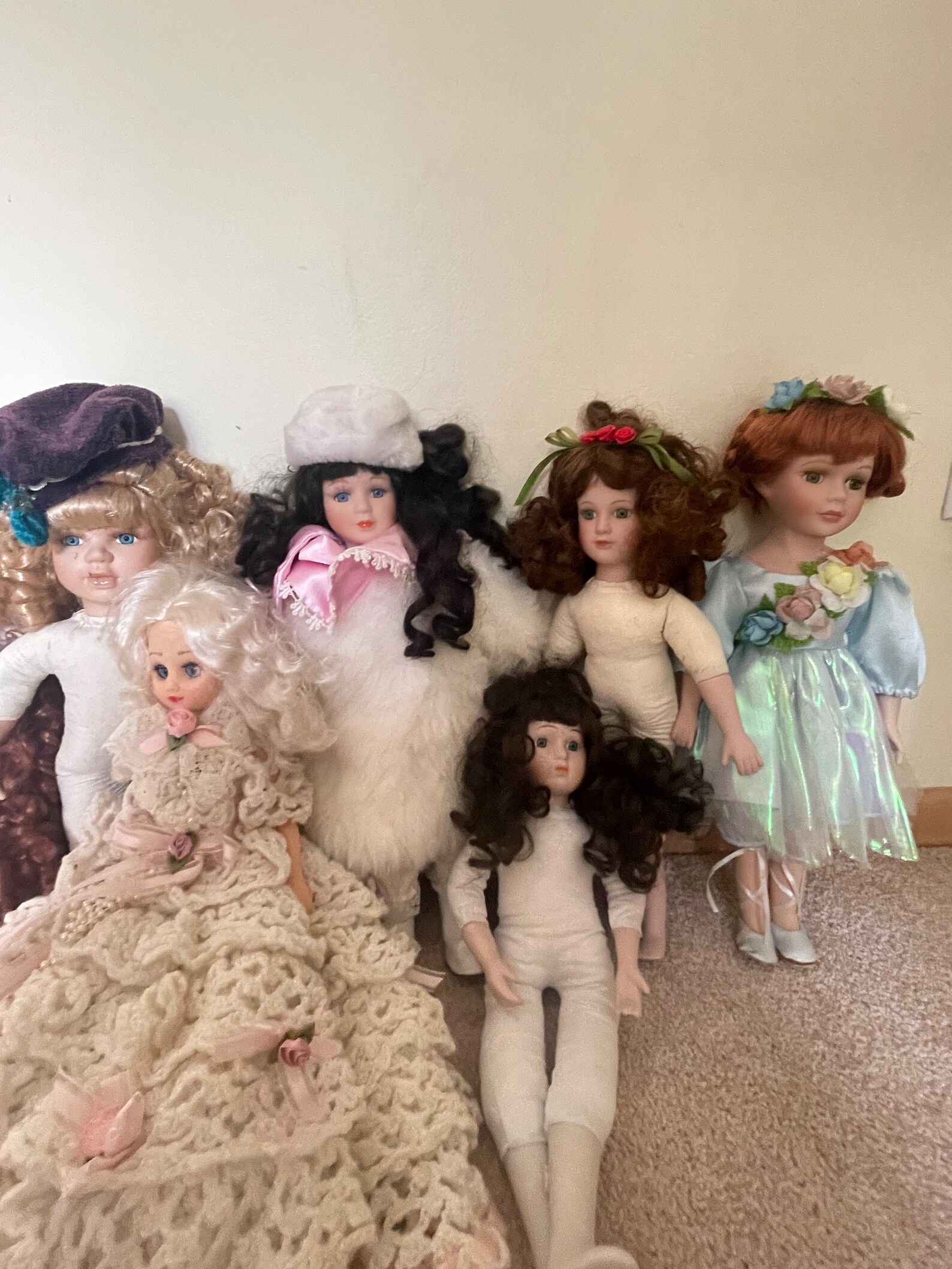 Set of 11 Vintage Porcelain Dolls. - Etsy
