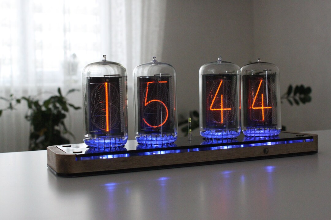 Nixie buizenklok met grootste RFT buizen Z568M zeer grote en mooie ...