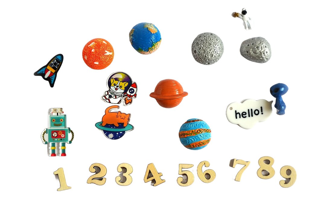 Space Theme I Spy Trinkets, Astronaut Planets Alien Miniatures, 1-3cm ...