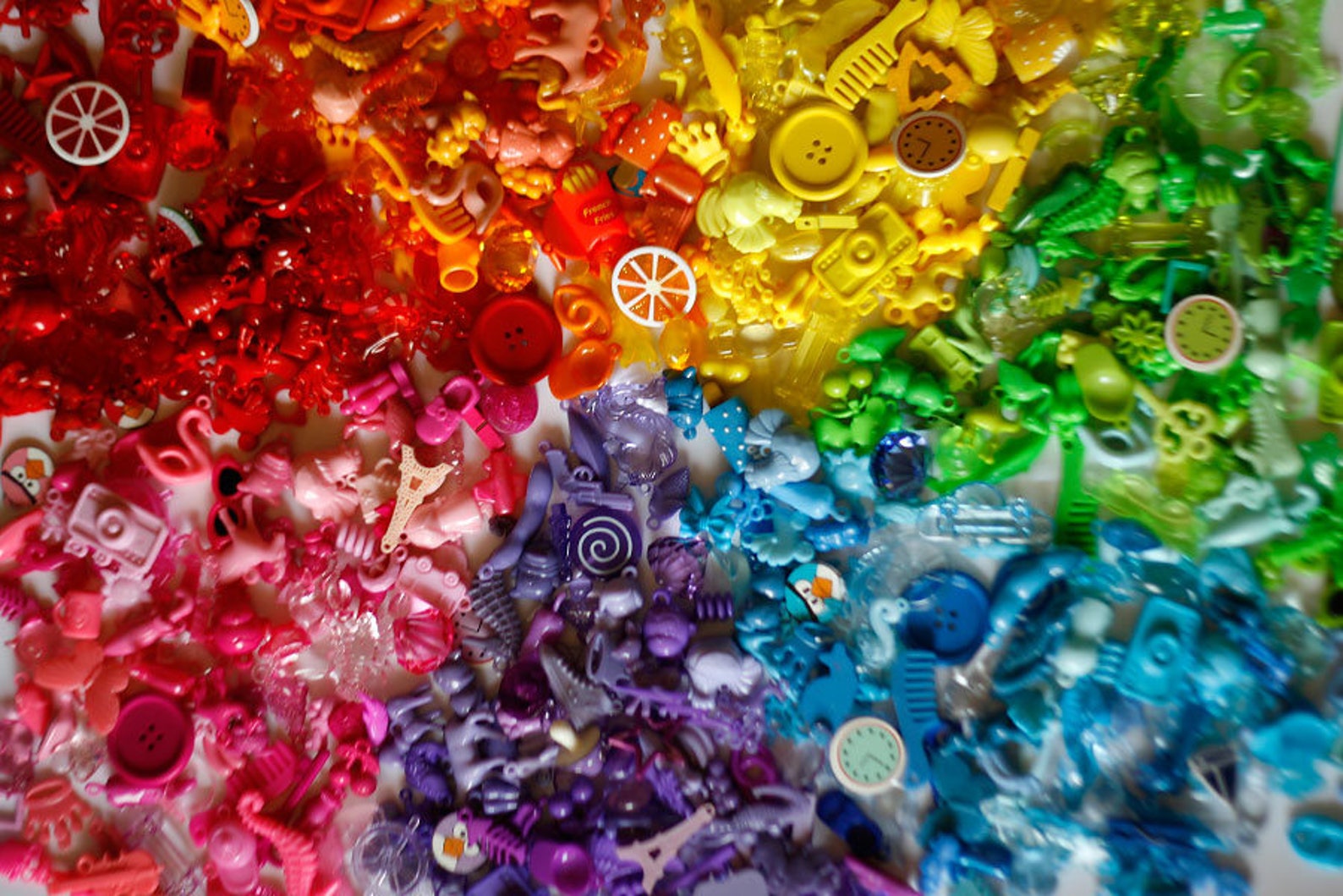 BIG Rainbow I Spy Trinkets for Color Sorting, 2.5-6cm, Set of 3/5/10/20 ...