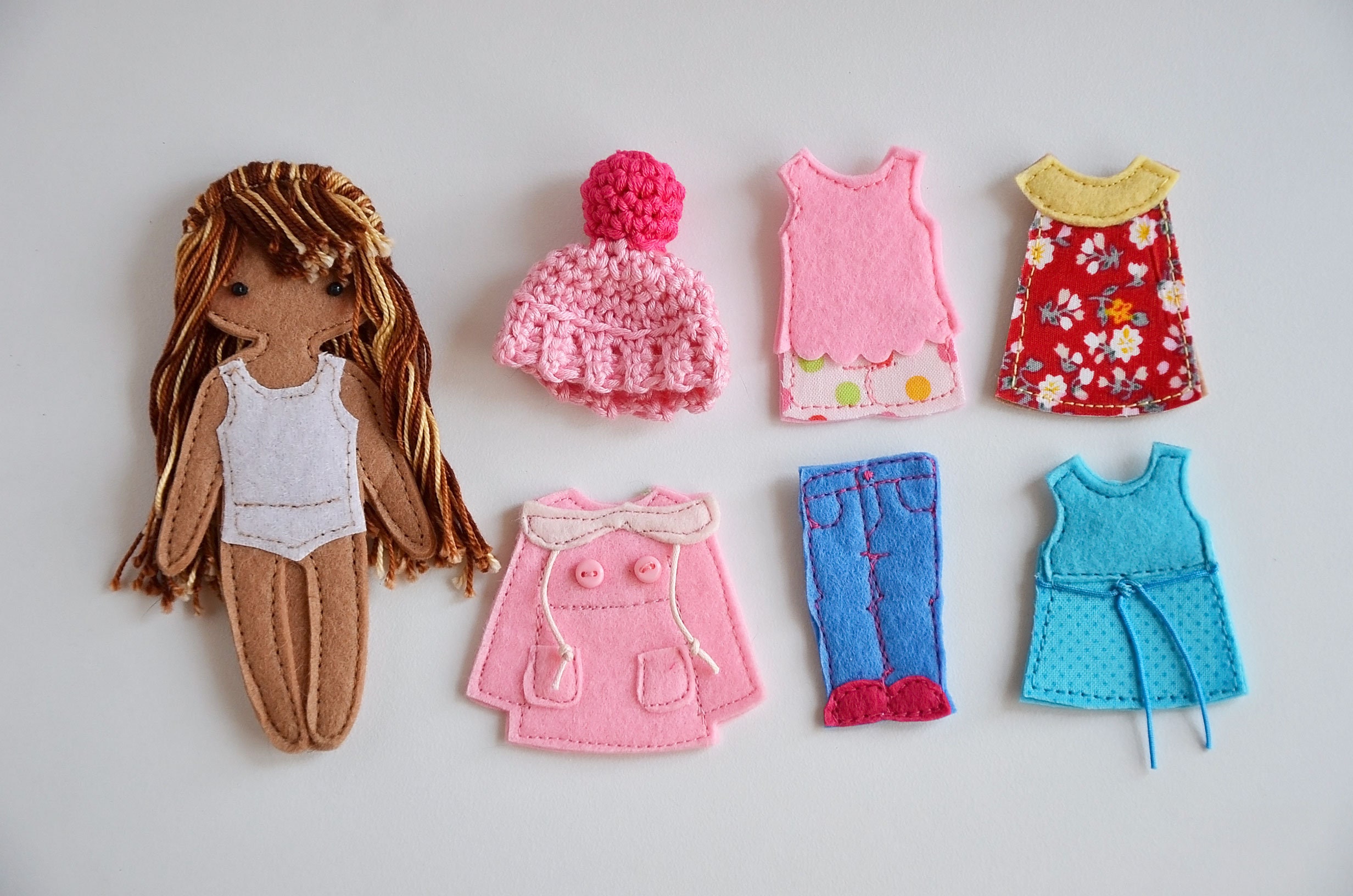 Felt paper doll Starter set #5, Doll dressing play set, Customized doll ...
