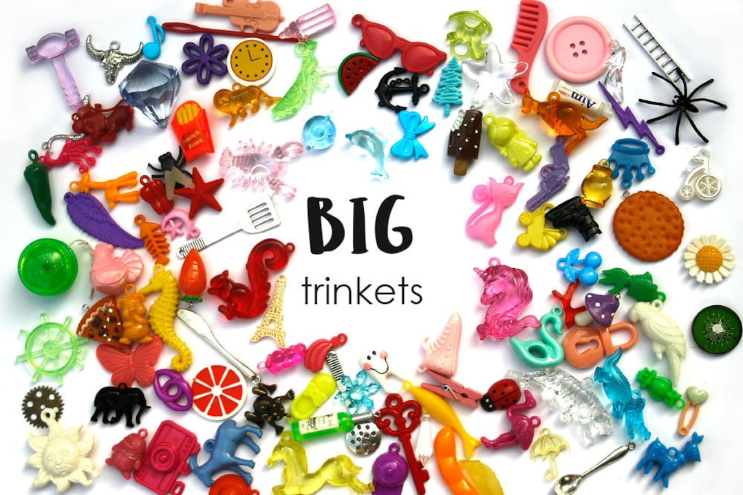 Big I Spy Trinkets – Jumbo Treasures for Play & Learning, Large Mixed ...