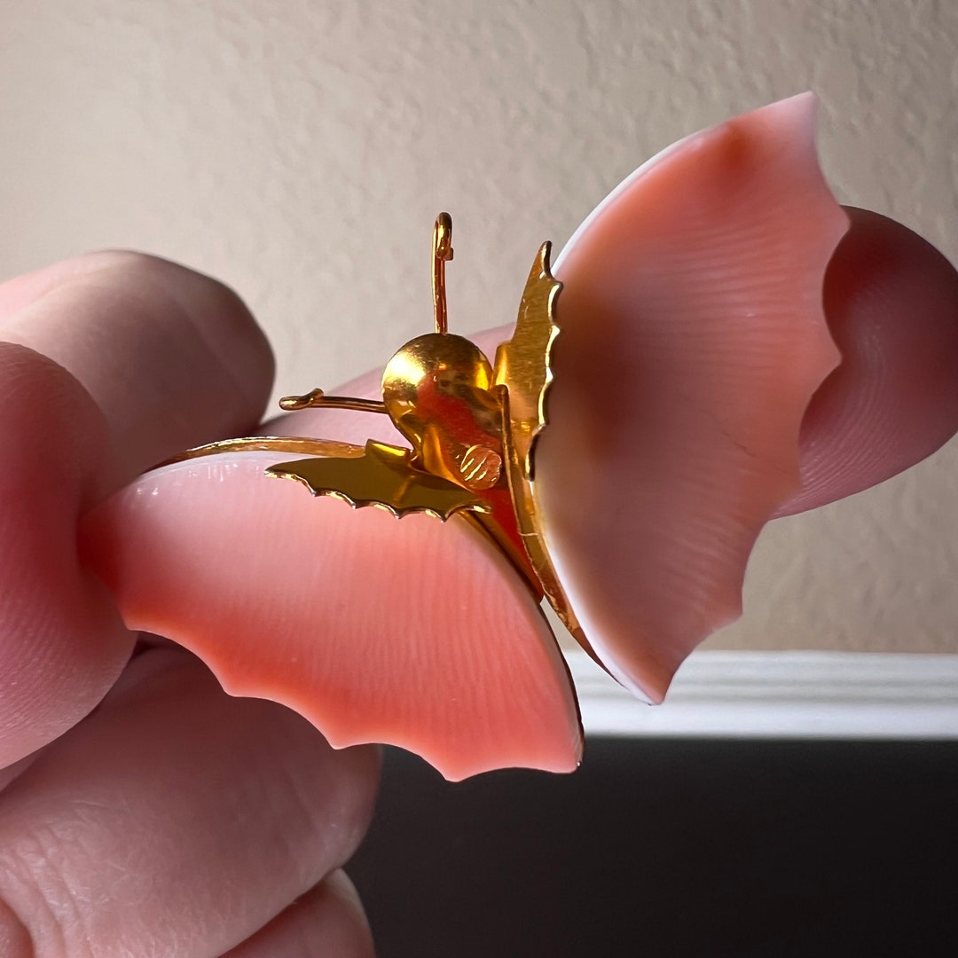Vintage 1960’s Early Plastic Butterfly Brooch / Pin, Conch Shell Pink ...