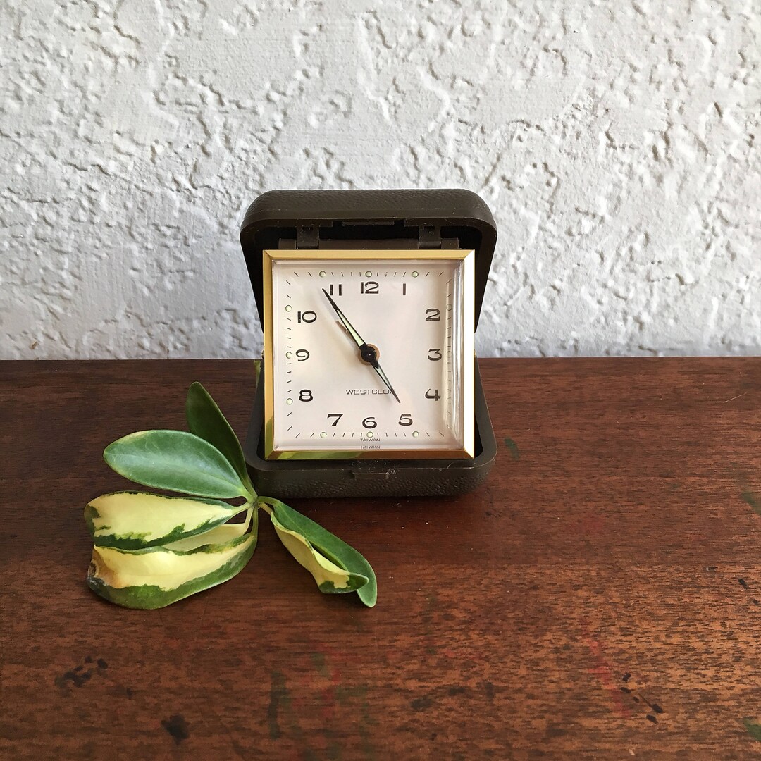 Vintage Westclox Taiwan Travel Alarm Clock in Dark Brown Plastic Case ...