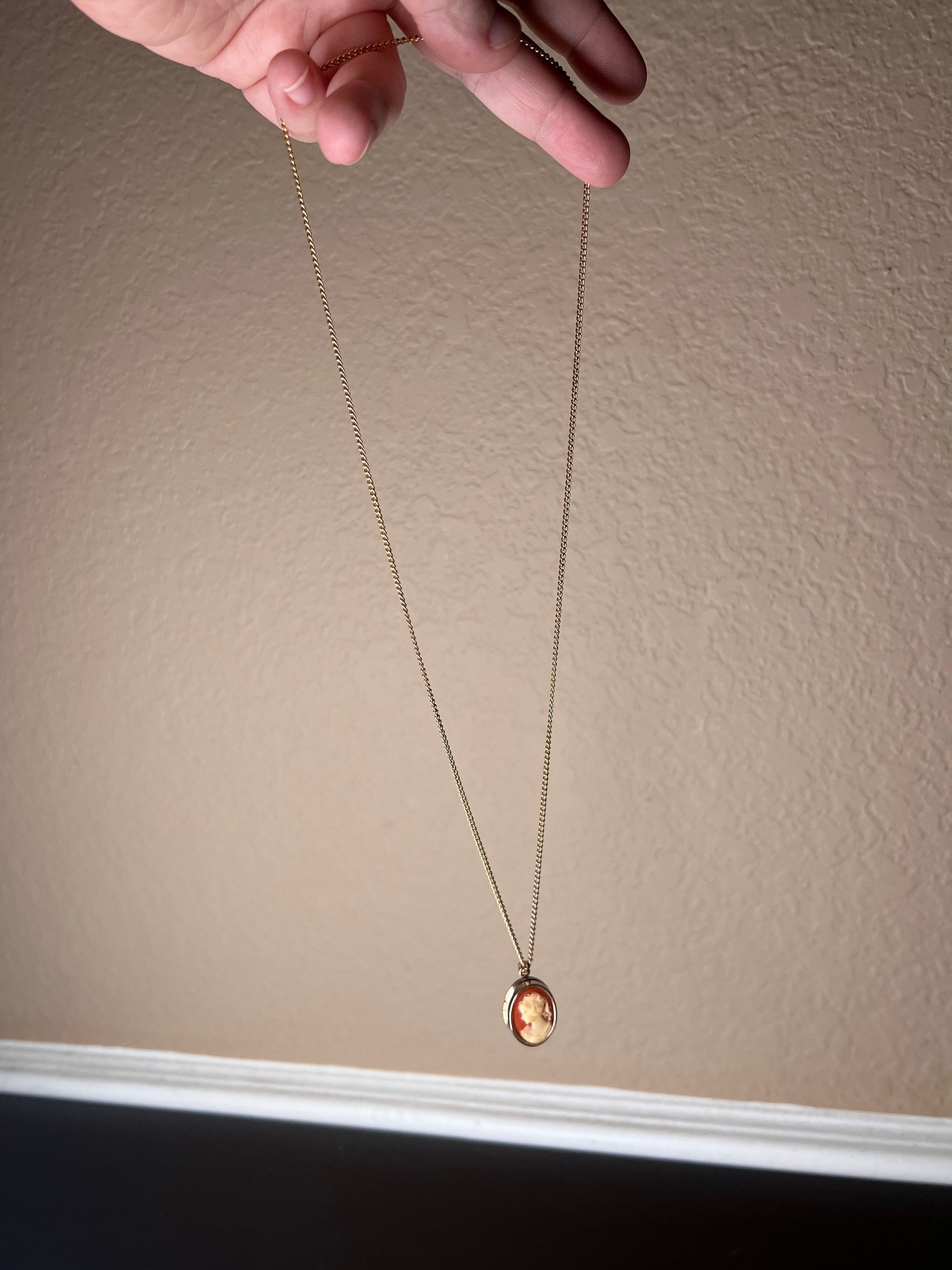 Vintage 1970’s Plastic Cameo Locket Victorian Revival Pink, Gold Tone ...