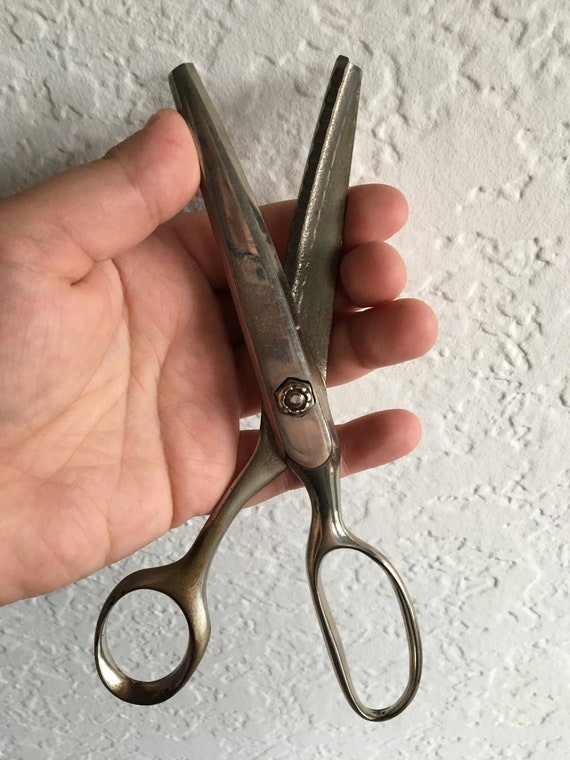 Vintage 1950's Deluxe Kleencut USA Pinking Shears, the ACME Vintage 1950's Deluxe Kleencut USA Pinking Shears, the ACME