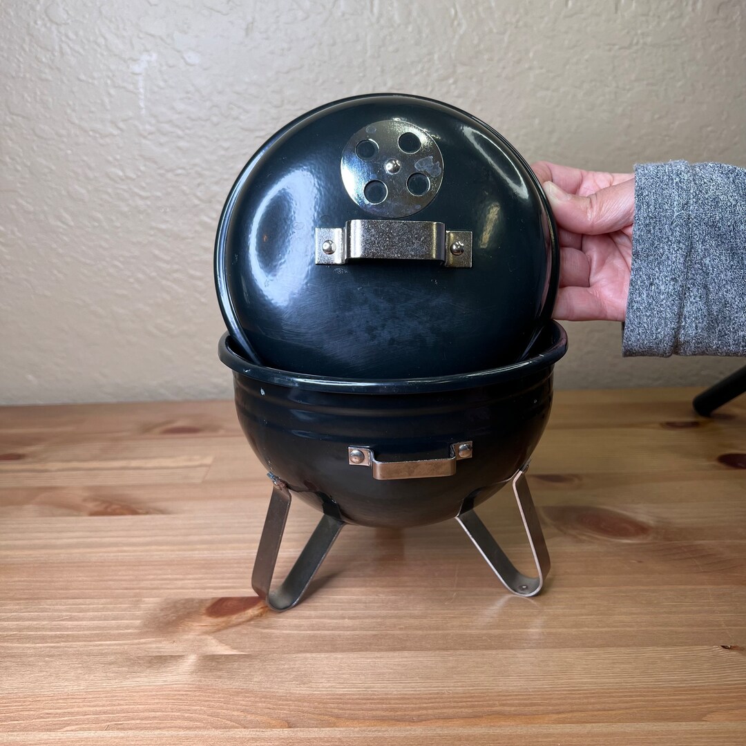 Vintage Early '00 Weber-style Mini Grill Lidded Bowl, Snack, Salad ...
