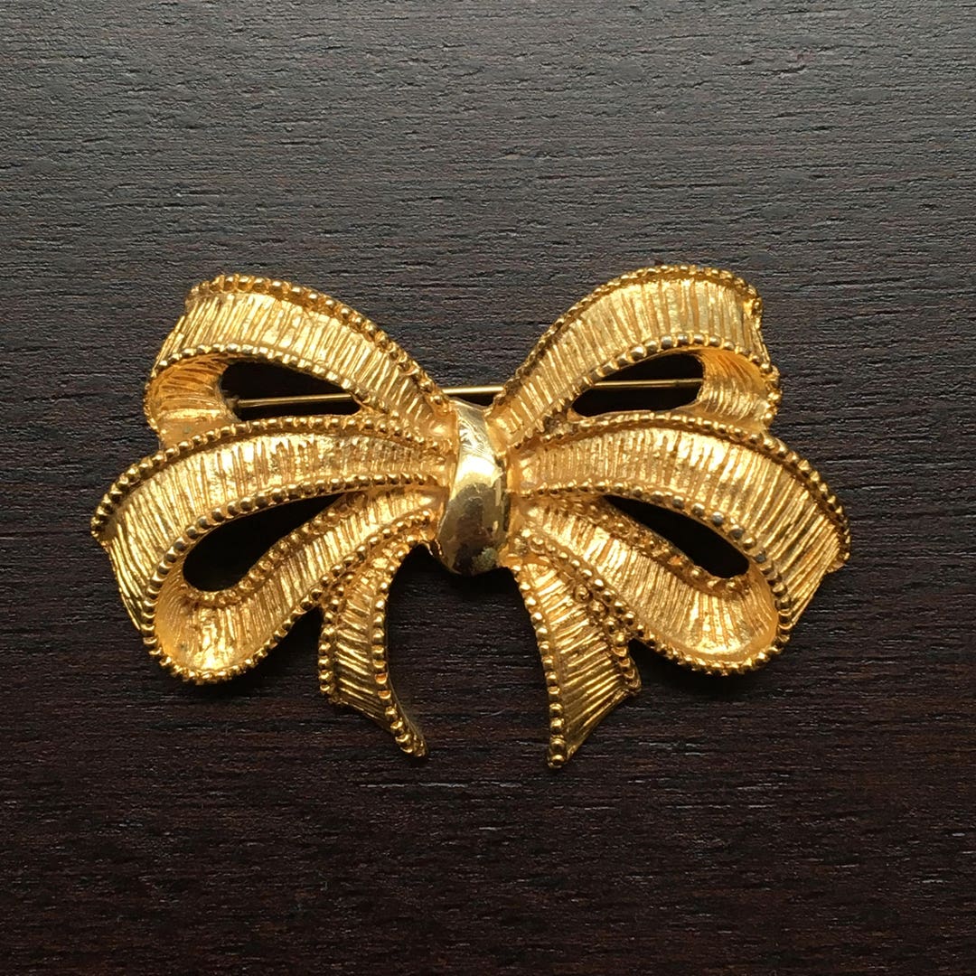 Vintage Gold Tone Ribbon Bow Brooch/pin/fibula With Four Loops - Etsy